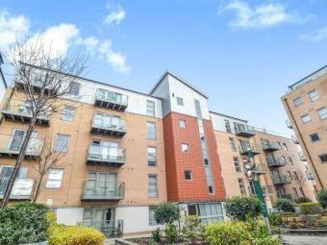 1 Bedrooms Flat for rent in Queen Mary Avenue, London E18