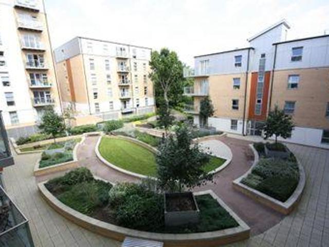 1 Bedrooms Flat for rent in Queen Mary Avenue, London E18