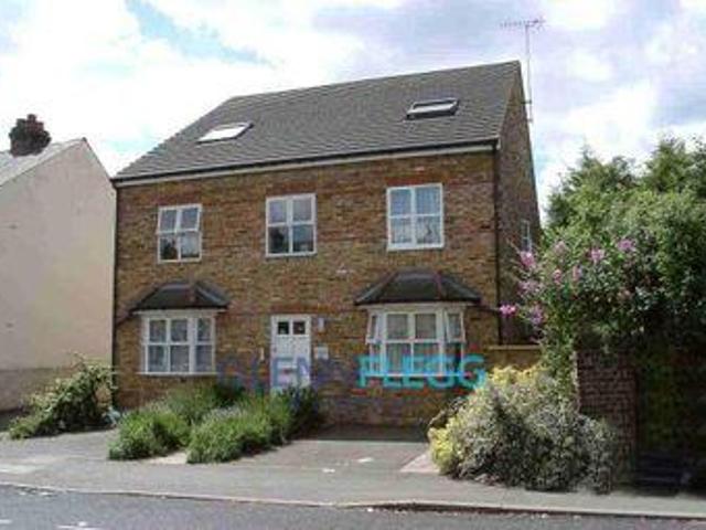 1 Bedrooms Flat for rent in Queens Road, Slough SL1