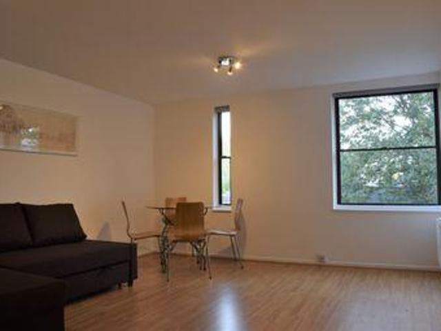 1 Bedrooms Flat for rent in Queensborough Terrace, Queensway W2