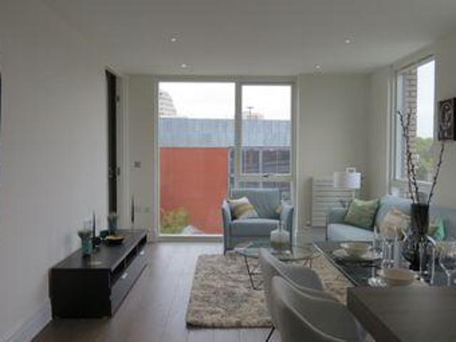 1 Bedrooms Flat for rent in Queenshurst Square, Kingston Upon Thames KT2