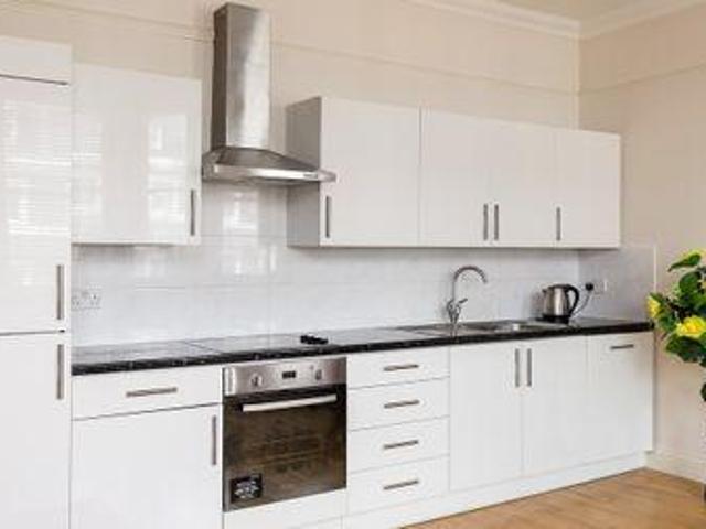 1 Bedrooms Flat for rent in Queensway, London W2