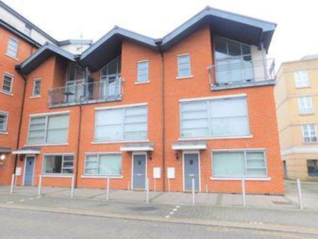 1 Bedrooms Flat for rent in Rotary Way, Colchester CO3