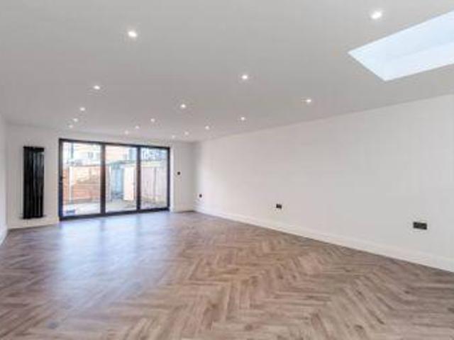 1 Bedrooms Flat for rent in Roxborough Road, Harrow HA1