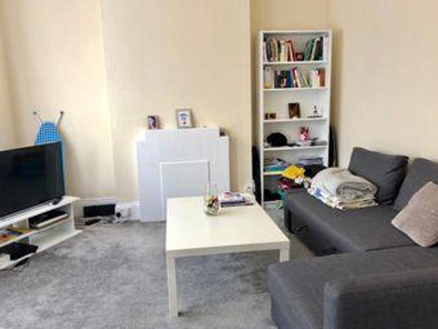 1 Bedrooms Flat for rent in Roxwell Road, London W12