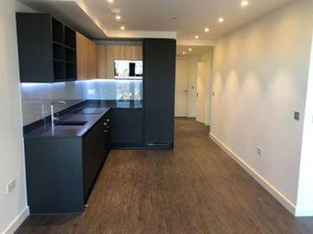 1 Bedrooms Flat for rent in Royal Docks West, Western Gateway, London E16