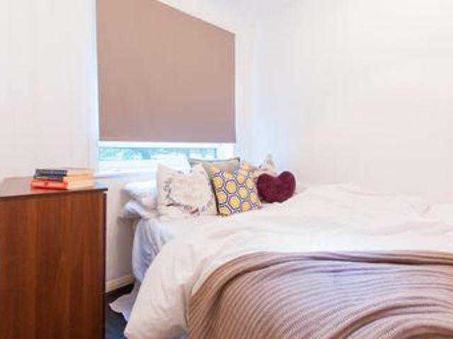 1 Bedrooms Flat for rent in Royal Oak, Paddington Station, Central London W2