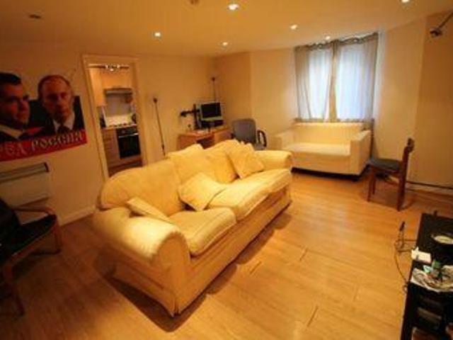 1 Bedrooms Flat for rent in Royal Park Terrace, Hyde Park, Leeds LS6