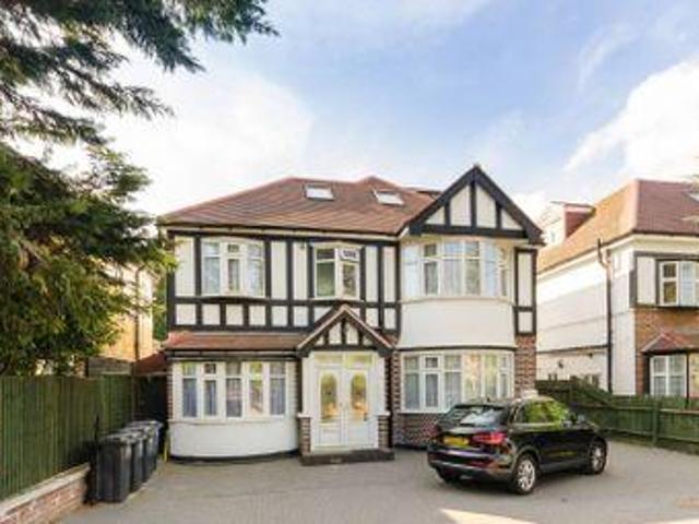 1 Bedrooms Flat for rent in Roehampton Vale, Roehampton SW15
