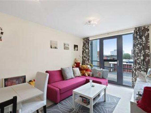 1 Bedrooms Flat for rent in Romford Road, London E15