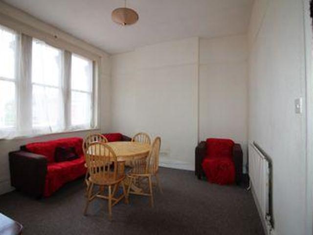 1 Bedrooms Flat for rent in Romford Road, Stratfprd E15