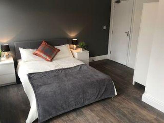 1 Bedrooms Flat for rent in Room 5, Gleaves Road, Manchester M30