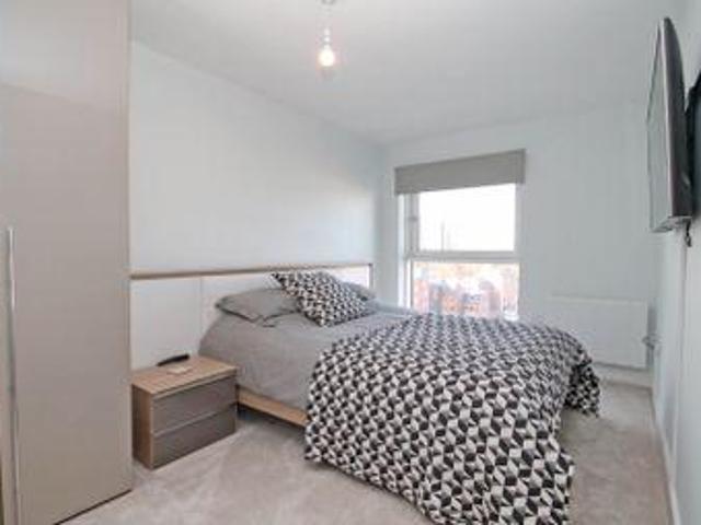 1 Bedrooms Flat for rent in Room, Tate House, Leeds LS2