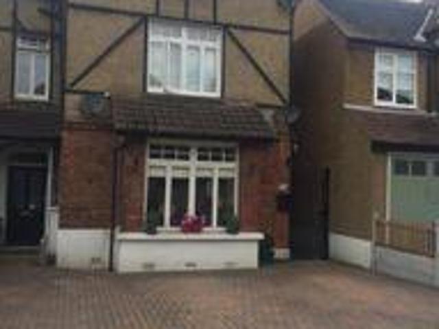 1 Bedrooms Flat for rent in Rose Valley, Brentwood CM14
