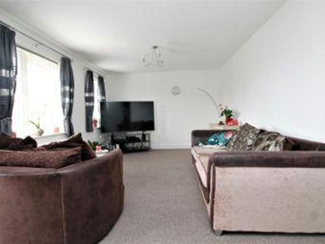 1 Bedrooms Flat for rent in Rose House, Payners Gardens, Dagenham RM10