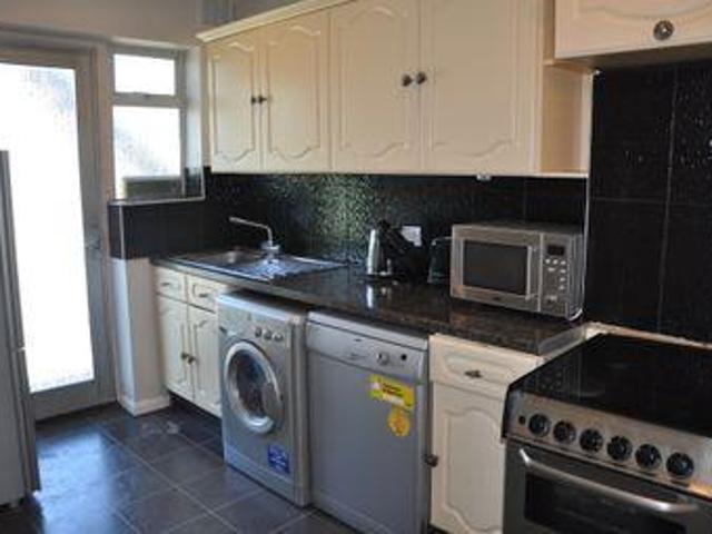 1 Bedrooms Flat for rent in Rosemont Court, Rosemont Road, Acton W3