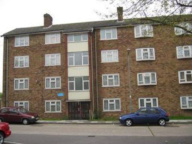 1 Bedrooms Flat for rent in Ray Lodge Road, Woodford Green IG8