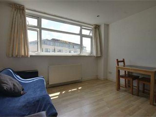 1 Bedrooms Flat for rent in Raglan Road, Walthamstow, London E17