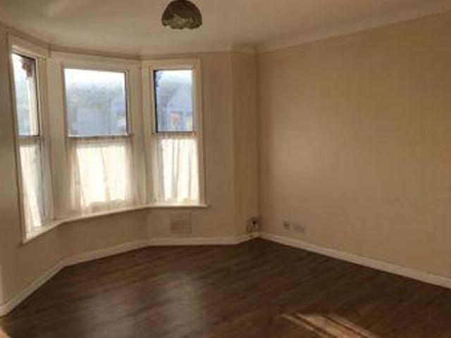 1 Bedrooms Flat for rent in Rainham Road, Gillingham, Kent ME7