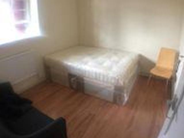 1 Bedrooms Flat for rent in Rainhill Way, Bow E3