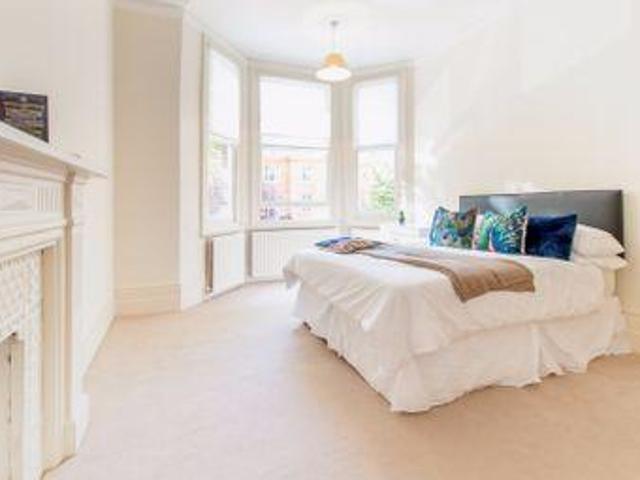 1 Bedrooms Flat for rent in Randolph Avenue, St John’S Wood, Central London W9