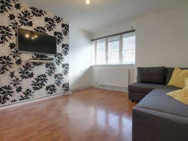 1 Bedrooms Flat for rent in Ranwell Close, London E3