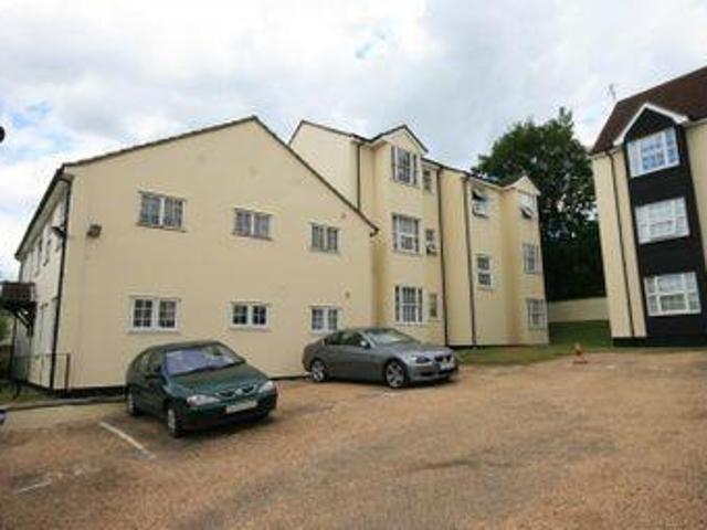 1 Bedrooms Flat for rent in Red Lion Court, Bishops Stortford, Herts CM23