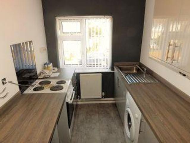 1 Bedrooms Flat for rent in Regent Crescent, Failsworth, Manchester M35
