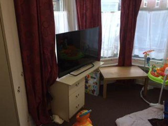 1 Bedrooms Flat for rent in Regent Park Avenue, Leeds LS6