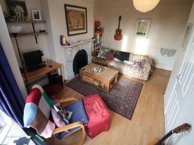 1 Bedrooms Flat for rent in Regent Park Terrace, Hyde Park, Leeds LS6