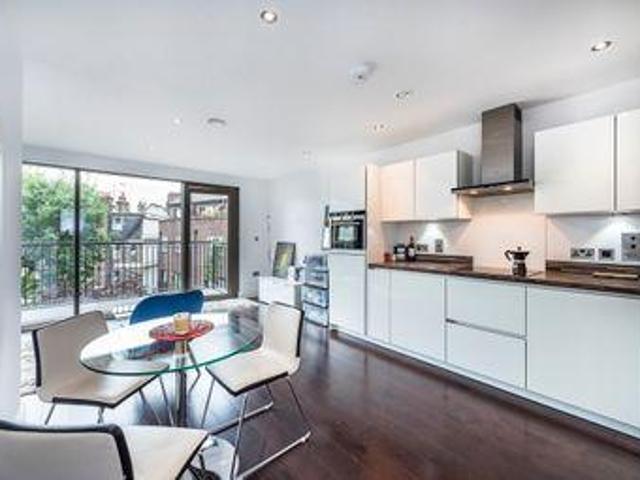 1 Bedrooms Flat for rent in Regents Canalside, Camden NW1