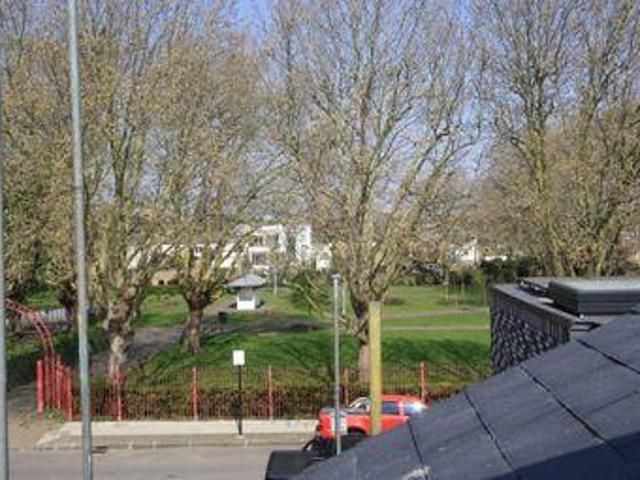 1 Bedrooms Flat for rent in Replingham Road, Southfields SW18