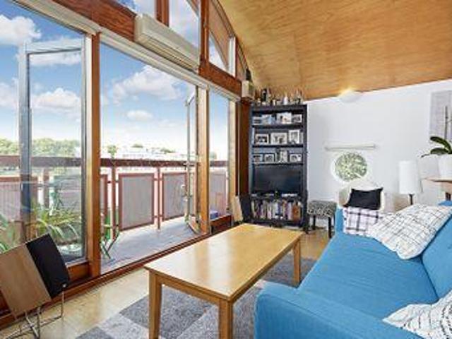 1 Bedrooms Flat for rent in Riverside Court, Nine Elms Lane, London SW8