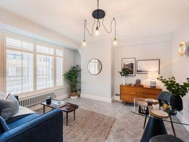 1 Bedrooms Flat for rent in Richmond Court, Sloane Street, Knightsbridge, London SW1X