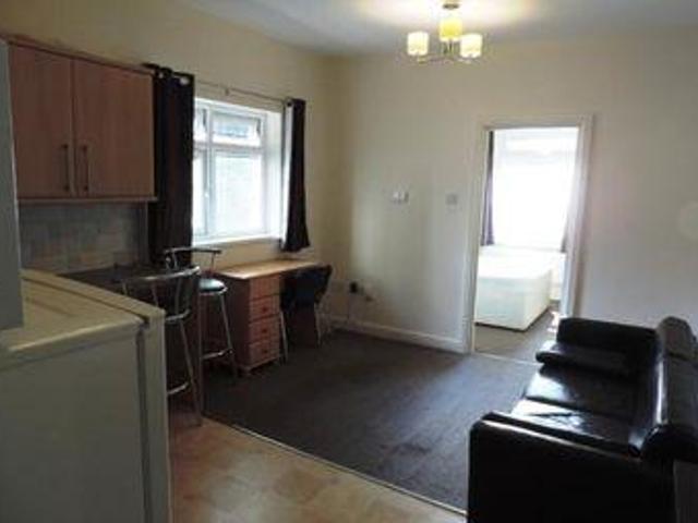 1 Bedrooms Flat for rent in Richmond Cresent, Cardiff, Cathays CF24