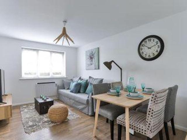 1 Bedrooms Flat for rent in Ringwood Gardens, Canary Wharf E14