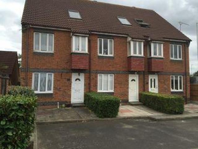 1 Bedrooms Flat for rent in Rutley Close, Romford, Essex RM3