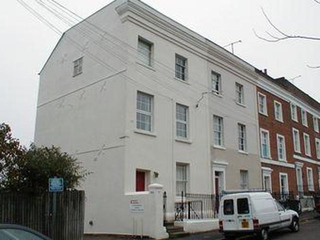 1 Bedrooms Flat for rent in Ruby Court, Garnet Hill, Reading RG1