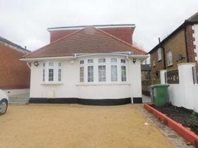 1 Bedrooms Flat for rent in Wood Lane, London NW9