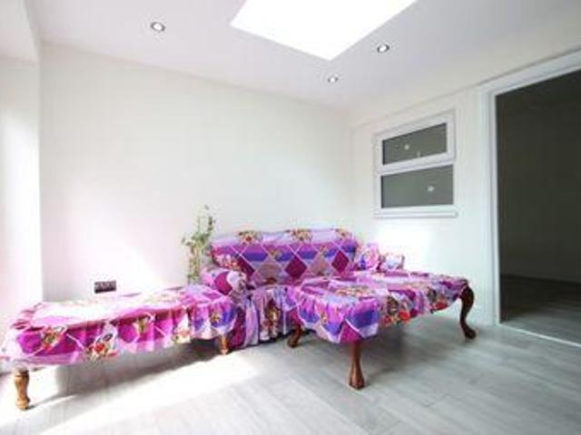 1 Bedrooms Flat for rent in Woodham Road, London SE6