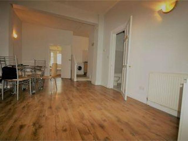 1 Bedrooms Flat for rent in Woodlands Road, Ilford, Essex IG1
