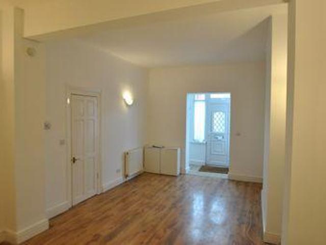 1 Bedrooms Flat for rent in Woodlands Road, Ilford IG1