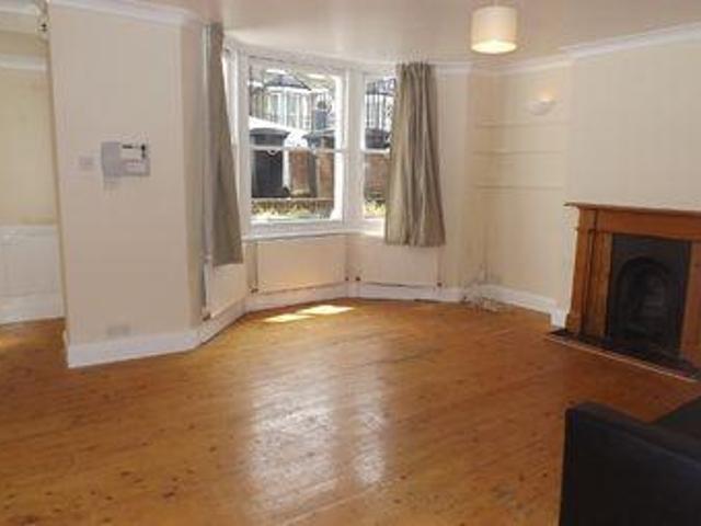 1 Bedrooms Flat for rent in Woodstock Road, Finsbury Park N4