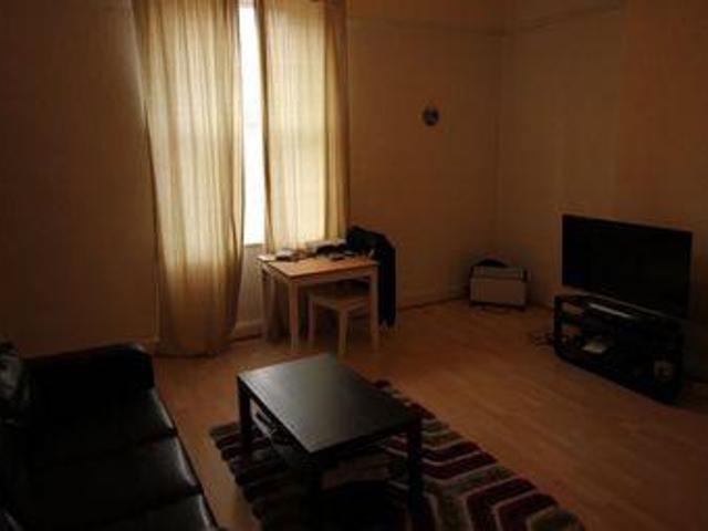 1 Bedrooms Flat for rent in Woodsley Road, Leeds, West Yorkshire LS2