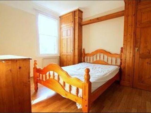 1 Bedrooms Flat for rent in Woolstone Road, Forest Hill SE23