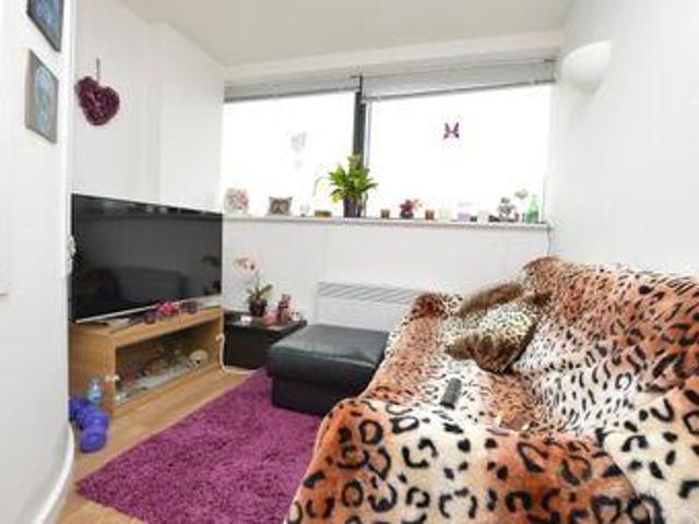 1 Bedrooms Flat for rent in Water Lane, Leeds LS11