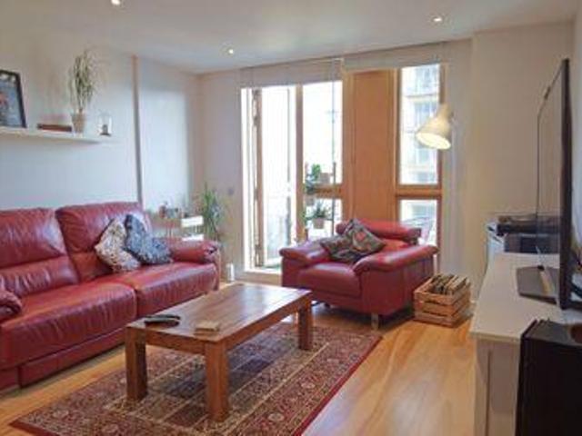 1 Bedrooms Flat for rent in Watermans Place, Wharf Approach, Leeds, West Yorkshire LS1
