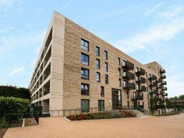 1 Bedrooms Flat for rent in Waterside Park, Kingfisher Heights, Royal Docks E16