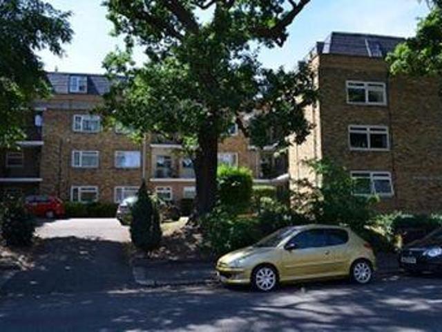 1 Bedrooms Flat for rent in Waverley Road, Enfield EN2