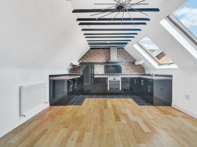 1 Bedrooms Flat for rent in Walden, 4, Station Road, Merstham RH1
